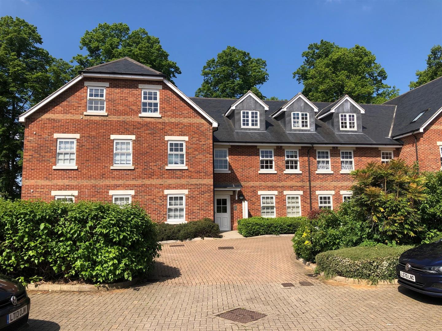 To Rent – Regent Estates